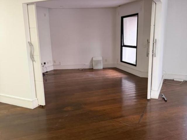 Apartamento Altissimo Padrão no Maia com 4 dormitórios, sendo 2 suítes, 4 vagas de garagem, 285m²