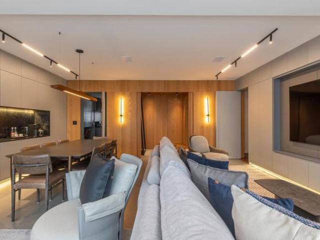 APARTAMENTO ALTO CAMBUÍ | 130 m² | 2 SUÍTES | 3 VAGAS | PORTEIRA FECHADA