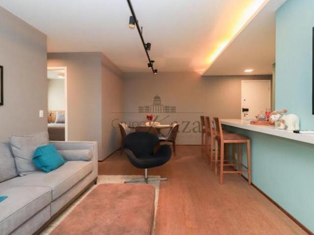 Apartamento Alto da Lapa 2 Dormitórios 78m²