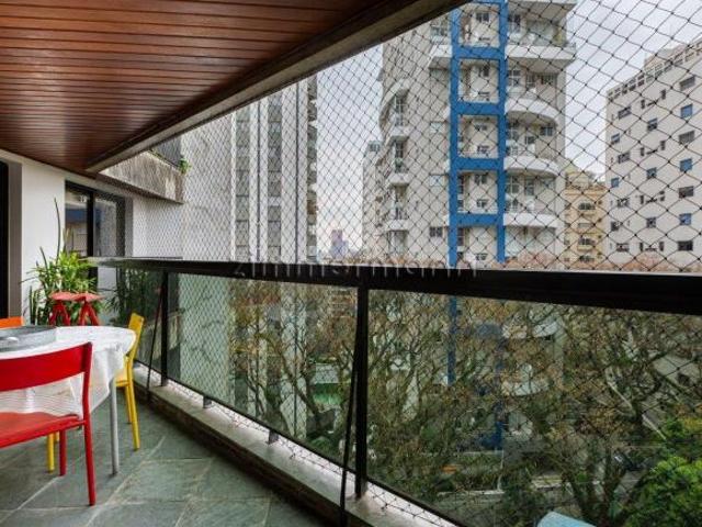 APARTAMENTO ALTO DE PINHEIROS 4 DORMITÓRIOS