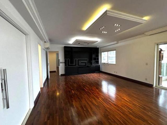 Apartamento alto padrão 4 dorm, 4 vagas Vila Nova Conceição