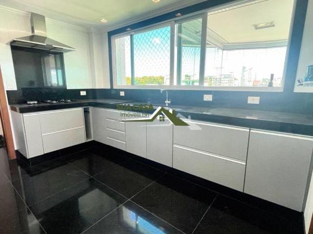 Apartamento Alto Padrão 4 Quartos e 5 banheiros à Venda, 195 m²