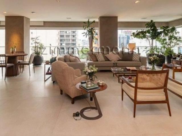 APARTAMENTO ALTO PADRÃO 4 SUÍTES EM PINHEIROS