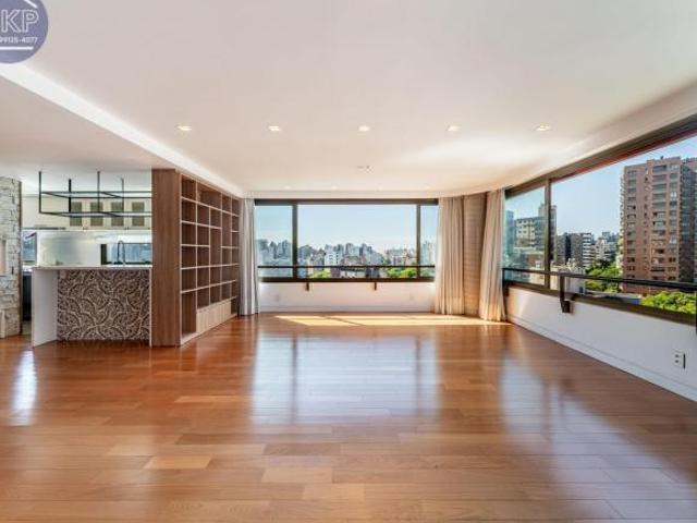 Apartamento Alto Padrão 145m² e 3 suítes!