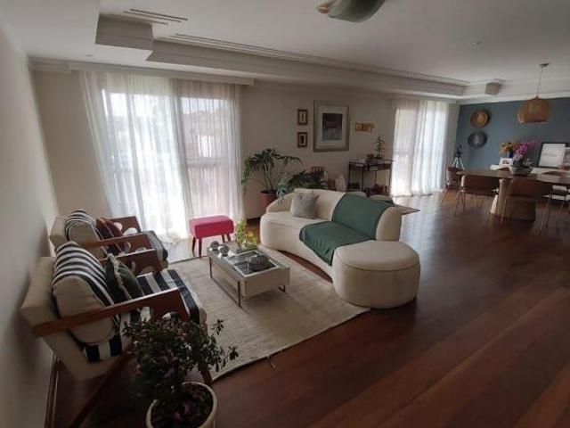 Apartamento Alto Padrão 178m² | 3 Vagas | Vila Independência | Reformado