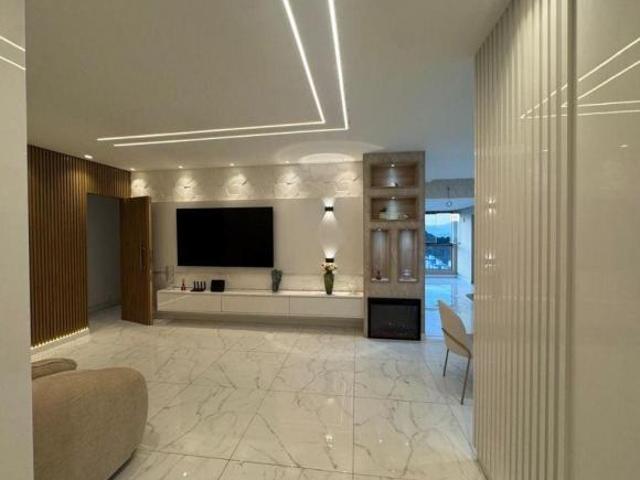 Apartamento Alto Padrão 3 Suítes, 3 Vagas Demarcadas, Automação e Lazer Completo Canto do Forte