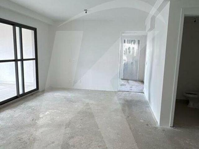 Apartamento Alto Padrão, 3 Suítes, Varanda, 2 Vagas de Garagem a 280 metros do Shopping Trimais