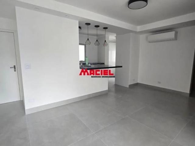 Apartamento Alto Padrão Totalmente Reformado à Venda no Condomínio Edifício Bristol, Jardim Aquarius
