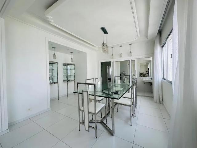 Apartamento Alto Padrão à venda 230 metros quadrados com 4 quartos em Pitangueiras Guarujá SP