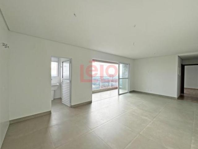 Apartamento Alto Padrão Zona 07 Desocupado