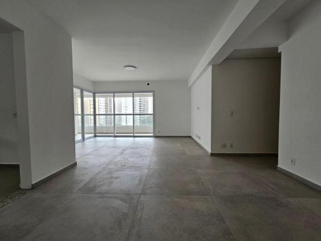 Apartamento alto padrão à venda nas Pitangueiras no Guarujá, SP | QVista Inte.