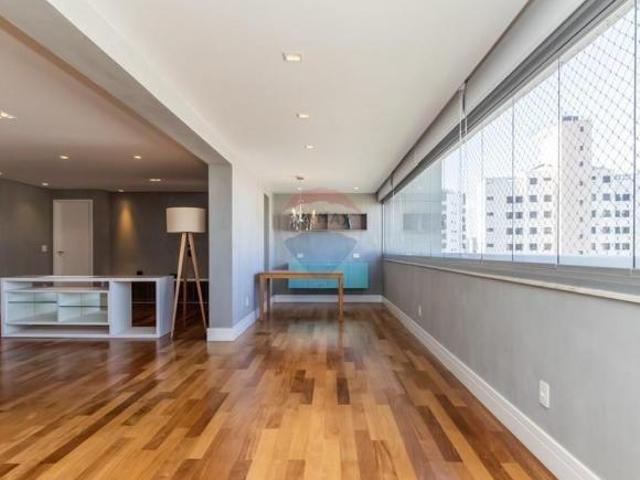 Apartamento alto padrão à venda no Morumbi