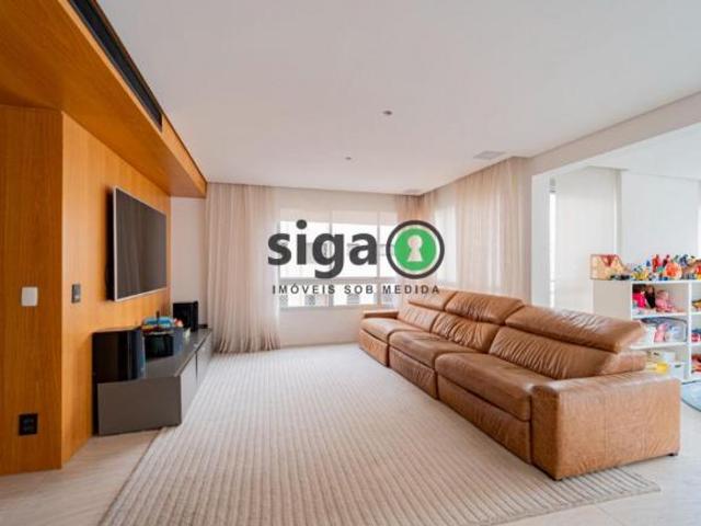 Apartamento Alto Padrão à Venda no Campo Belo 220 m² 3 Suítes 4 Vagas Varanda Gourmet