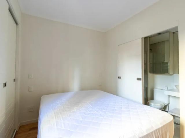 Apartamento alto padrão à venda no condomínio Solar da Vila Olímpia no bairro Vila Olímpia SP