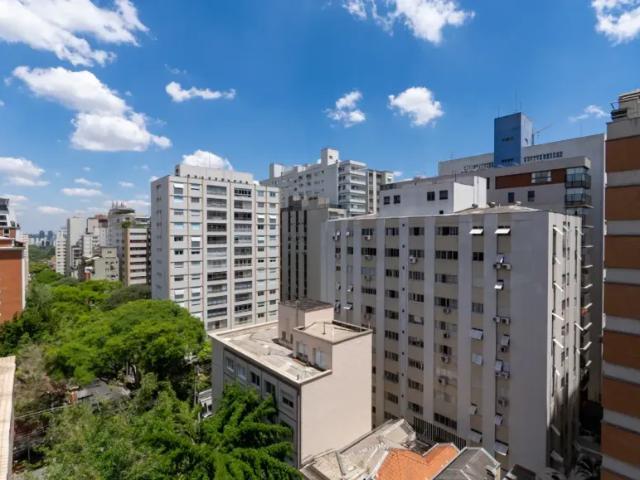 Apartamento alto padrão à venda no Edifício Planalto na Cerqueira César em São Paulo SP