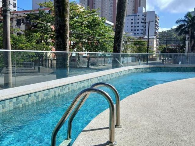 Apartamento Alto Padrão à Venda no Guarujá | Vista para o Mar, 3 Quartos e Condomínio Completo