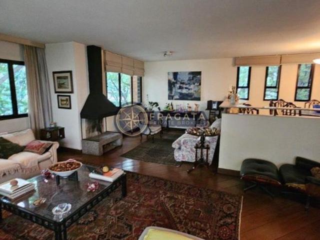 Apartamento Alto Padrão à Venda ou Locação em Higienópolis 202m², 3 Suítes, 3 Vagas, Próximo ao Sh