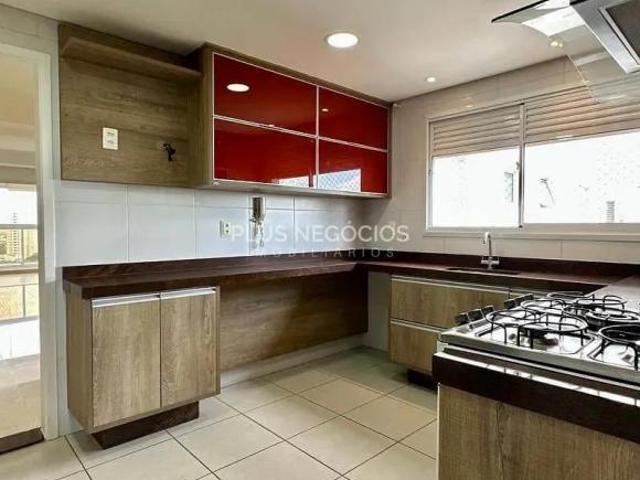 Apartamento Alto Padrão À Venda Condomínio Mont Royal Parque Campolim 3 suítes 166 m²