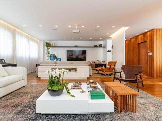 Apartamento Alto Padrão à Venda, Jardins com 222 m² 3 quartos1 suíte 4 banheiros