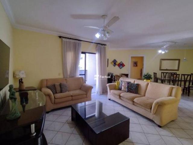 Apartamento alto padrão á venda localização privilegiada na Praia das Pitangueiras Guarujá/SP