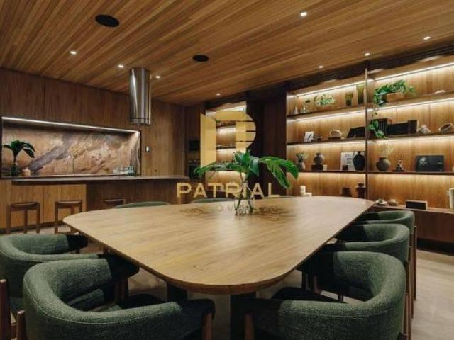 Apartamento Alto Padrão à venda localizado no bairro Batel