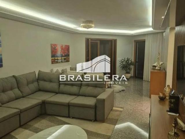 Apartamento alto padrão à venda 240m², 4 suítes, 3 vagas de garagem, Setor Bueno, Goiânia, GO