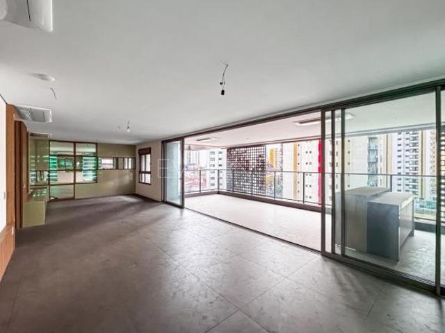 Apartamento Alto Padrão à venda 4 suítes 5 vagas no miolo do Anália Franco