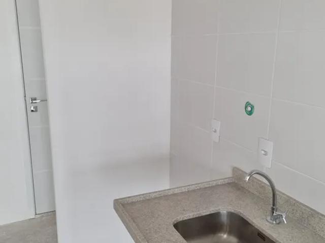 Apartamento Alto Padrão c/ Suíte e Varanda Gourmet, 5min a pé do metro! Último andar c/ vista livre!