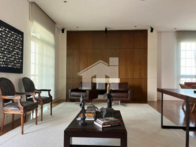 APARTAMENTO ALTO PADRÃO CAMPO BELO VENDA/ LOCAÇÃO
