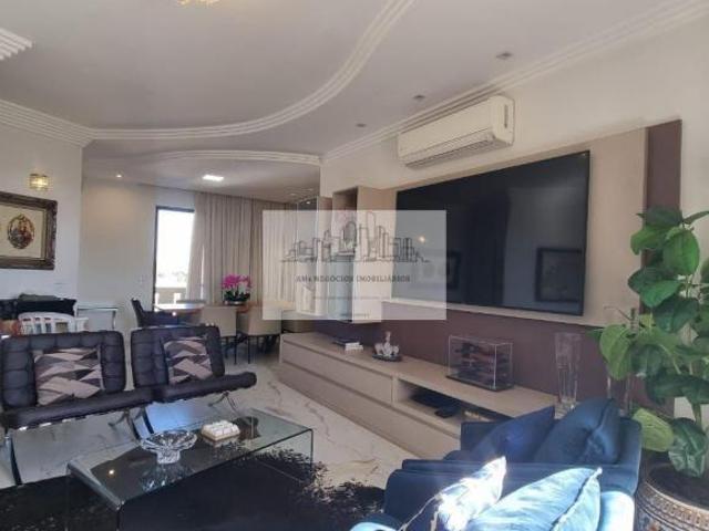 Apartamento Alto Padrão com 3 dormitórios no bairro Santos Dumont