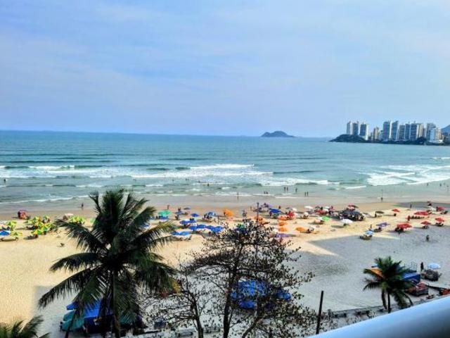 Apartamento Alto Padrão com 3 quartos sendo 2 suítes Frente Mar