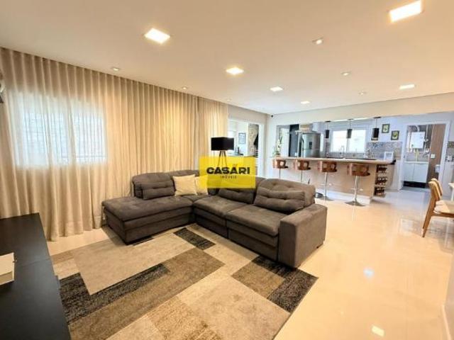 Apartamento Alto Padrão com 3 Suítes, 147 m², Varanda Gourmet e Totalmente Planejado e Mobiliado