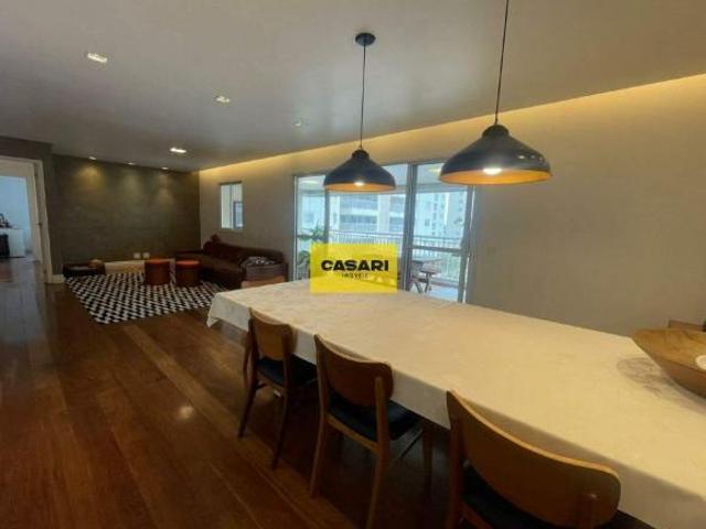Apartamento alto padrão com 3 Suítes e 3 Vagas no Centro – Condomínio Club Completo