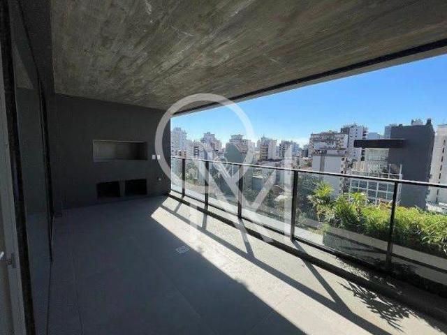 Apartamento alto padrão com 3 suítes no Exposição