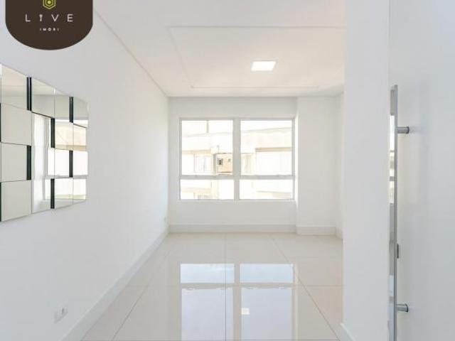 Apartamento Alto Padrão com 103m² Privativos, 03 Quartos, Suíte com Closet, Varanda com Churrasqueir