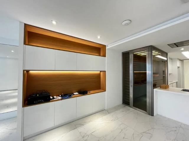 Apartamento alto padrão com 2 suítes a venda no Leblon
