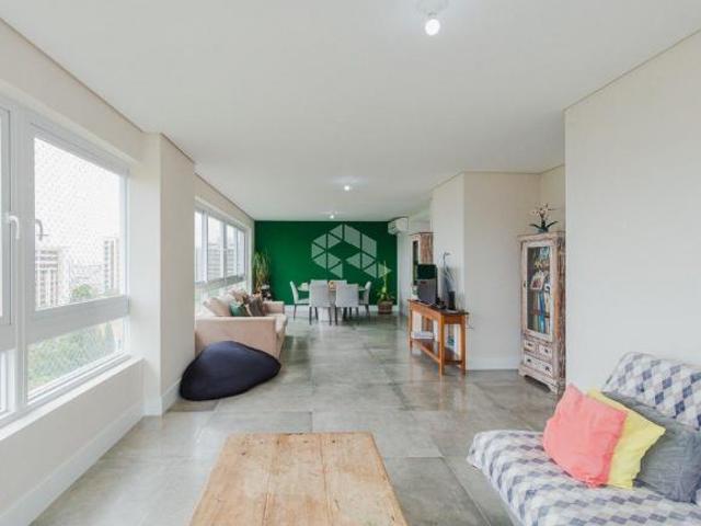 Apartamento Alto Padrão com 4 Dormitórios Conforto e Elegância à Sua Medida!