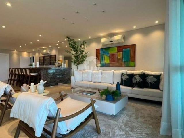 Apartamento Alto Padrão com 4 suítes vista mar no Gonzaga em Santos