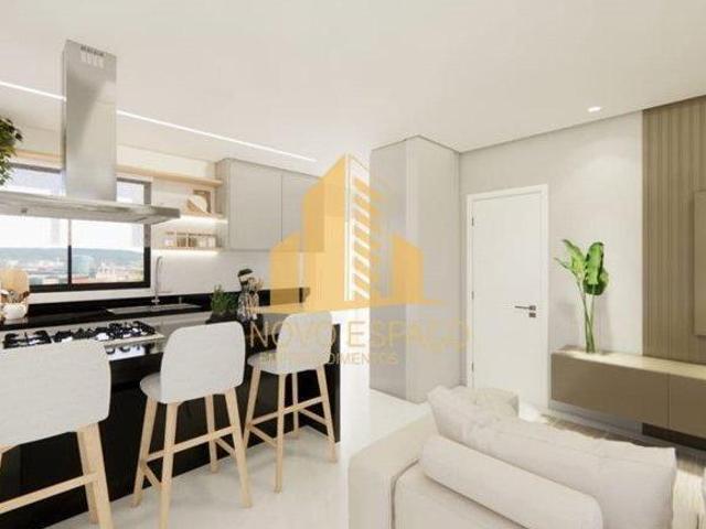 Apartamento alto padrão com área Privativa 3 Quartos sendo 1 com suíte e 2 semi suítes