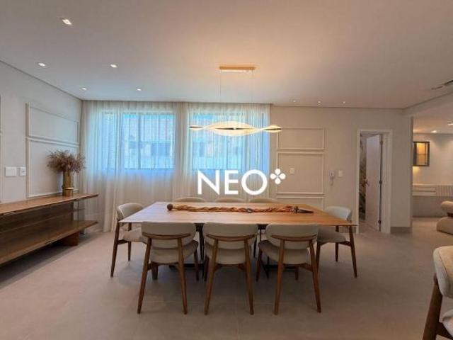 Apartamento Alto Padrão com Vista Mar no Canal 5 em Santos – 277m² | 4 Suítes | Exclusividade