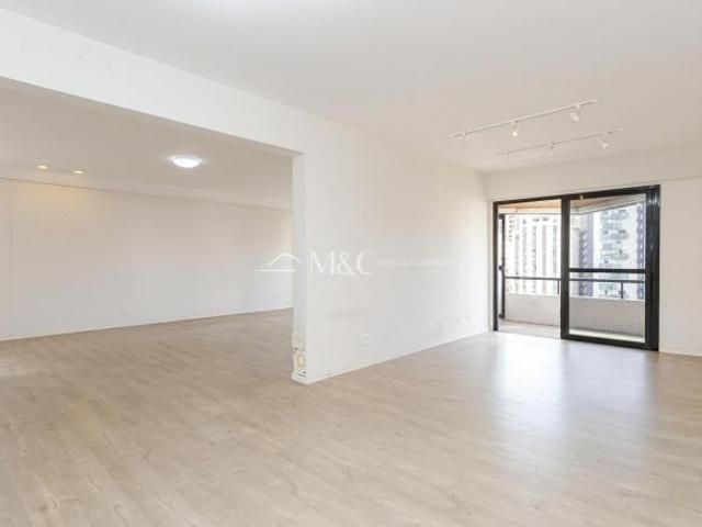 Apartamento Alto Padrão com Vista Permanente para a Praça do Japão – 197 m² Privativos, 3 quartos se
