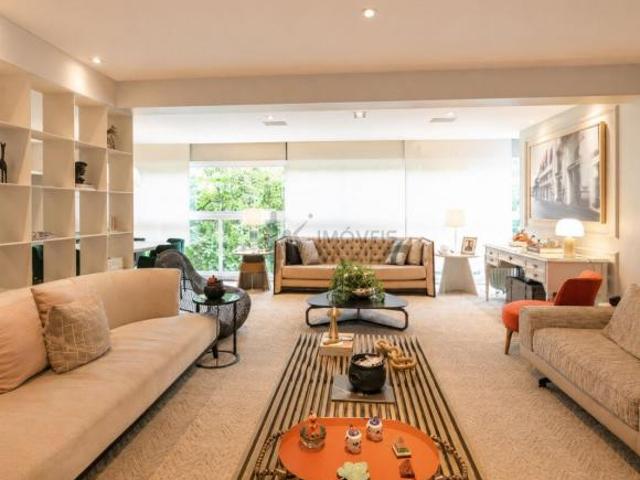 Apartamento Alto Padrão Cyrela 198m² · 3 Suítes · 3 Vagas · Vila Mariana