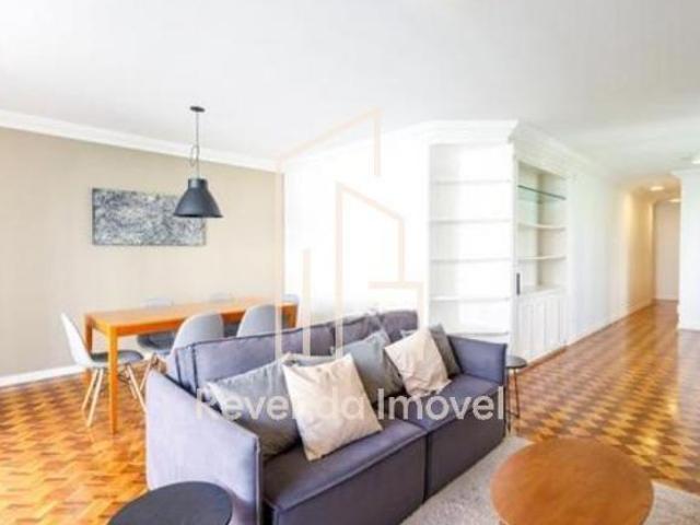 Apartamento Alto Padrão de 185m² com 3 Quartos e 1 Vaga à Venda