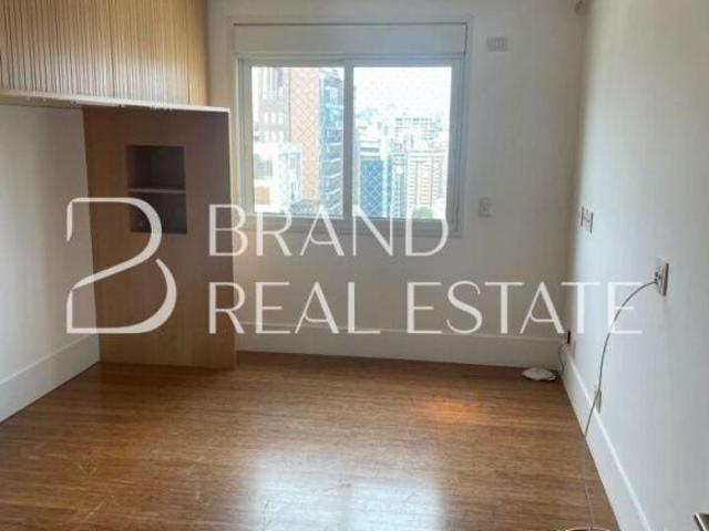 Apartamento Alto padrão, Edifício Palazzo Savoia, Itaim Bibi, andar alto, 450m², 3 suítes