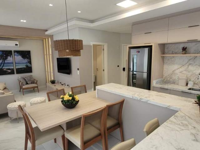 Apartamento alto padrão em Bombas