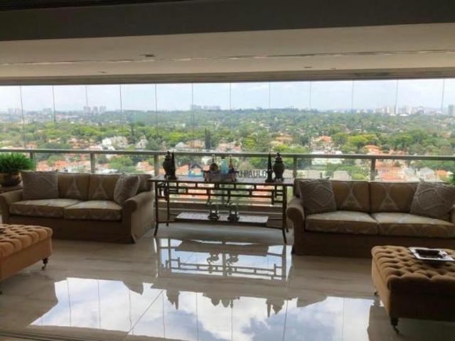 Apartamento alto padrão em Campo Belo. 5 dormitórios 3 suítes. 5 banheiros. 5 vagas. 495 m2