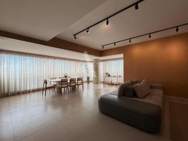 Apartamento Alto Padrão mobiliado à venda com 3 suítes 3 vagas Neo Alphaville