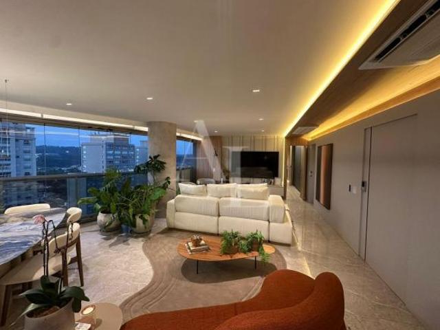 Apartamento Alto Padrão mobiliado à venda em Level Alphaville 180m2 com 2 suítes