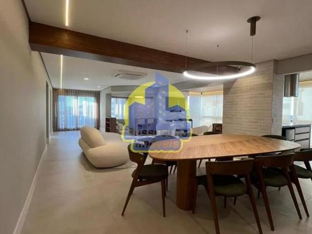Apartamento Alto Padrão Mobiliado em Alphaville Barueri/SP Condomínio Edificio Chateau I Venda