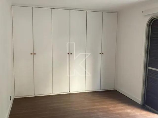Apartamento Alto Padrão na Vila Nova Conceição de 3 Quartos com 1 Vaga 142m² à Venda